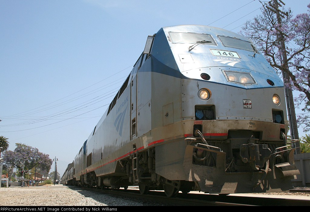 AMTK 146 basking under the sun on the point of the Coast Starlight 14.